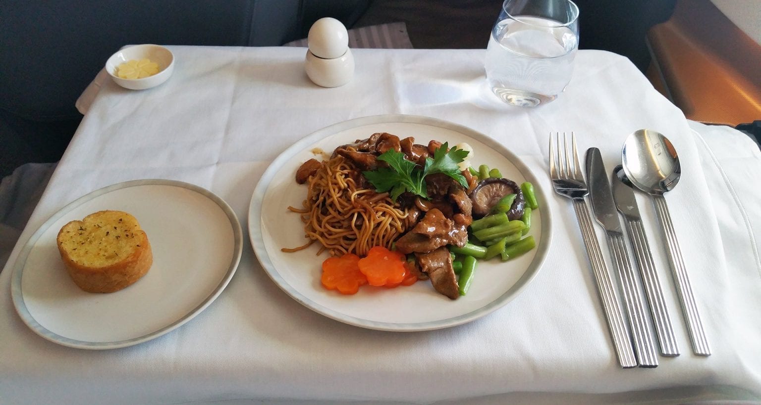 Singapore Airlines Business Class Meal Review! Inflight Feed