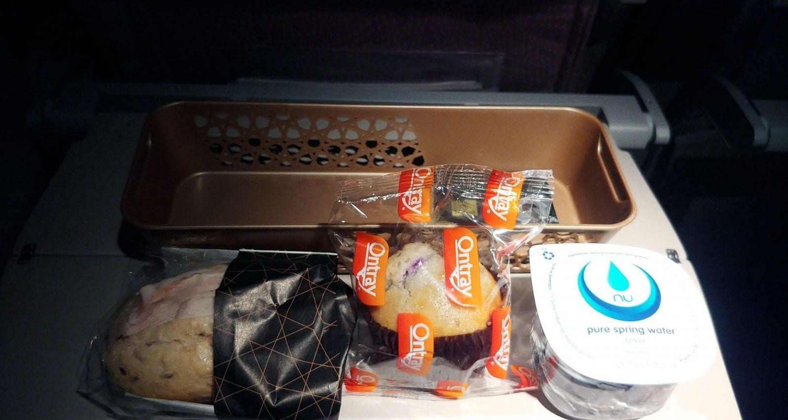 Emirates Economy Food Review 2025: Complete Guide
