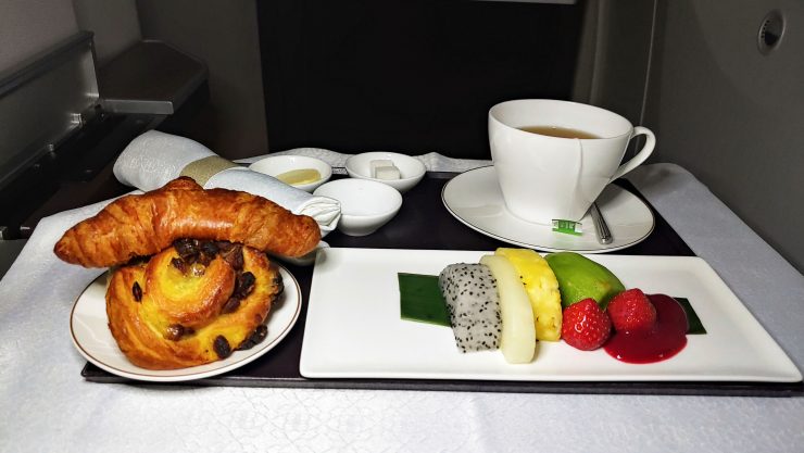 Breakfast.cdg.mct | Inflight Feed