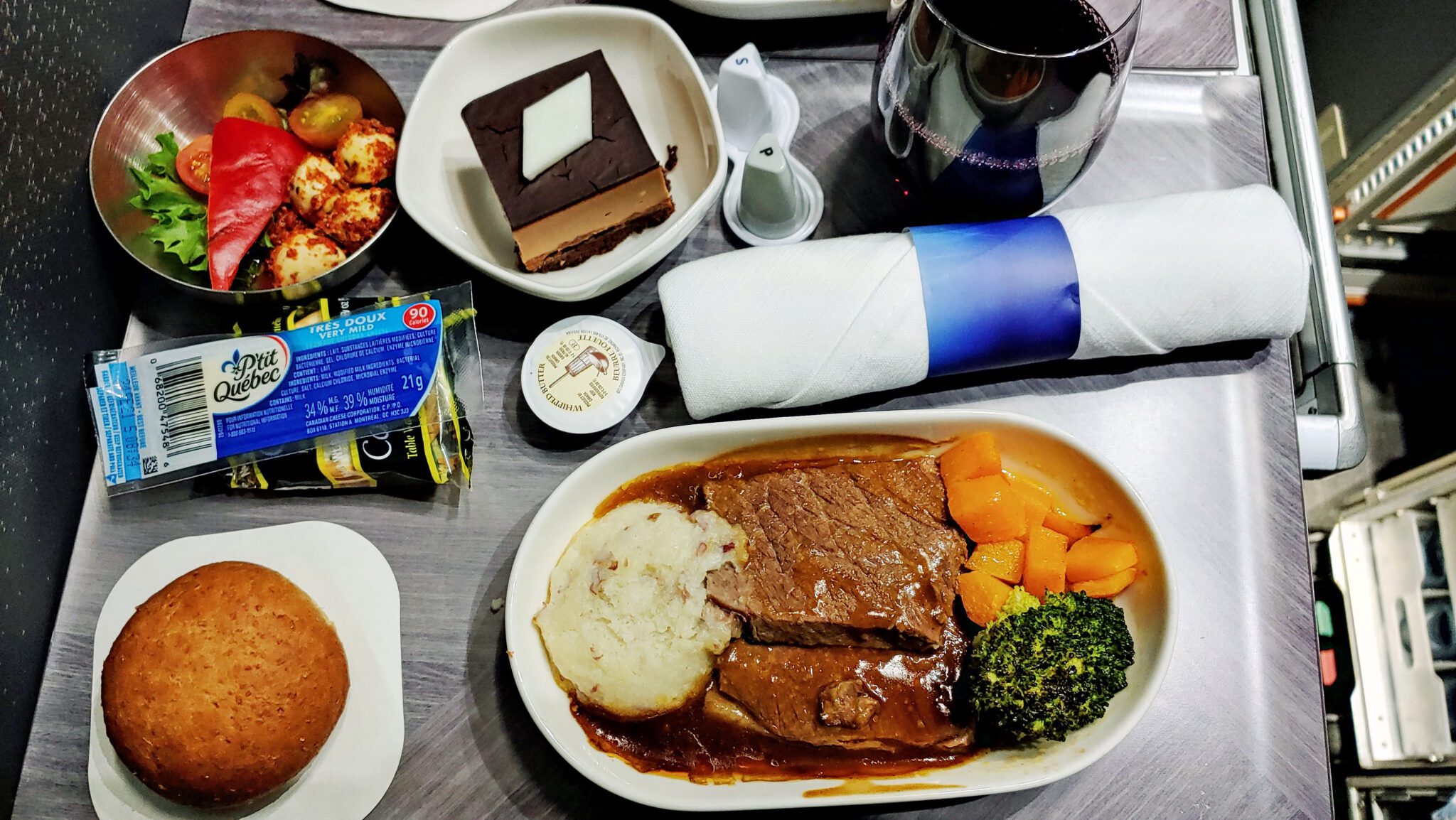 WestJet Food Review 2025: Calgary-Paris Economy Worth It?