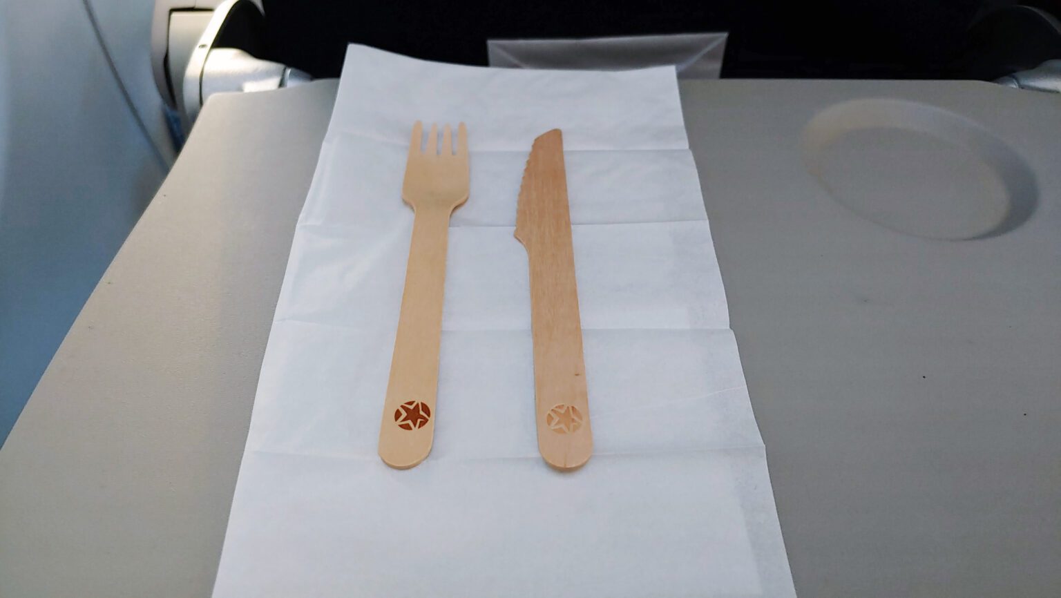 Air Transat Food Review 2025: Bistro Worth €15 Extra?