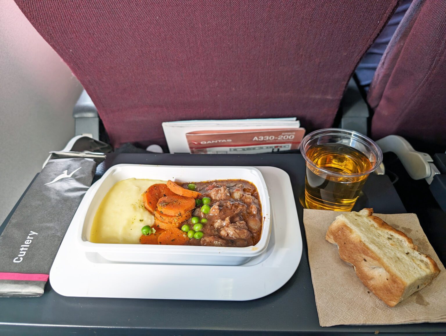 Qantas International Food Review: Economy Meals 2025