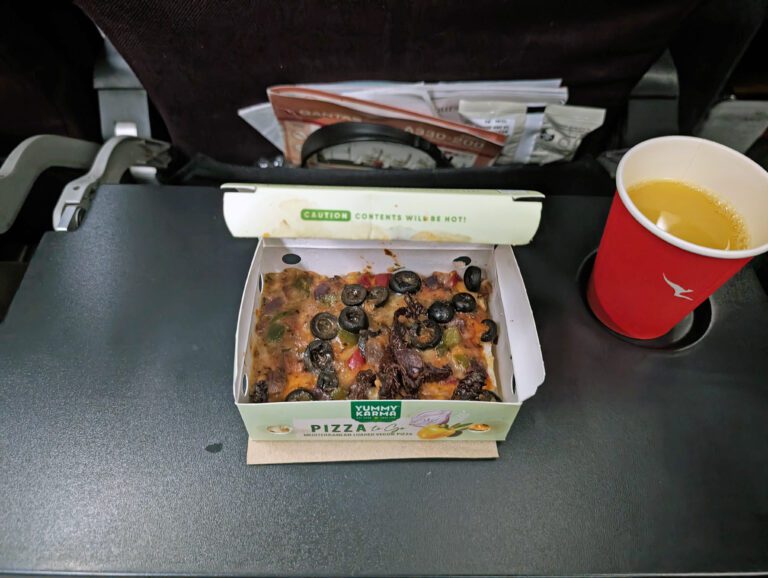 Qantas International Food Review: Economy Meals 2025